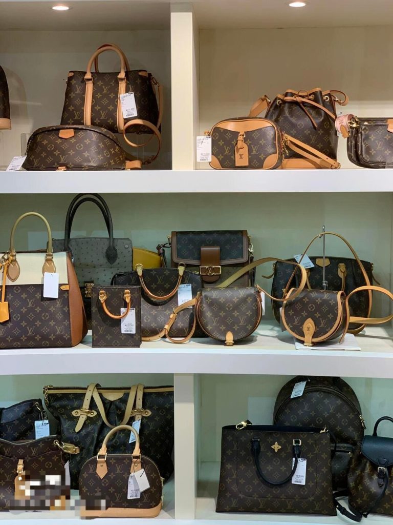 Wholesale Louis Vuitton Purse Pallet: Authentic Bags cheap